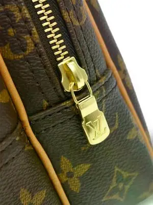 LOUIS VUITTON 2000 Pm Reporter Monogram Shoulder Bag