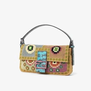 Fendi Baguette 26424 Re-edition