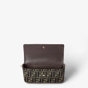 Fendi Tube Wallet On Chain