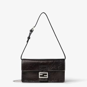 Fendi Tube Wallet On Chain - Black