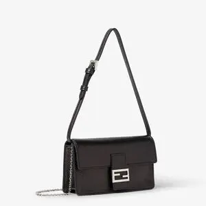 Fendi Tube Wallet On Chain