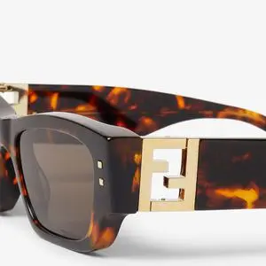 Fendi Ff Logo Rectangular Sunglasses