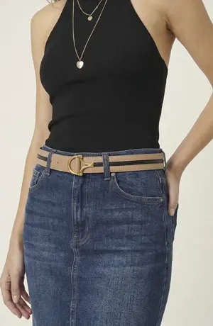 MODENAIRE Leather Belt With D Buckle And Contrast Edge Detail
