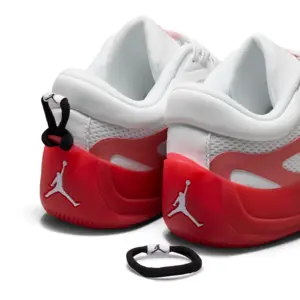 JORDAN Heir Series 2 "desert Berry" Athletic Shoes - White
