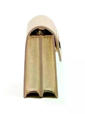 Valentino Garavani Vlogo Signature Laminated Grainy Calfskin Wallet With Chain - Gold