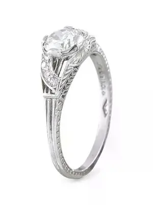 LB EXCLUSIVE Diamond-embellished Engagement Ring
