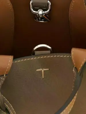 TOD'S T Timeless Hammered Leather Tote Bag