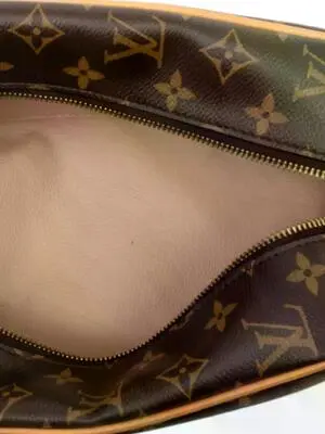 LOUIS VUITTON Monogram Locker Dopp Kit Clutch Bag - Brown