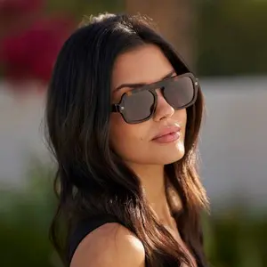 WMP EYEWEAR Naomi Oversized Aviator Sunglasses - Brown Tortoise
