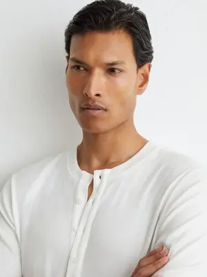 REISS Francisco Ribbed Long-sleeve Henley T-shirt