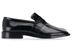 MAISON MARGIELA Tabi Penny Loafers - Black