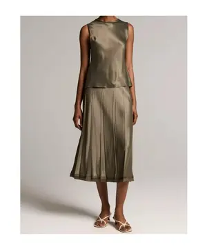 Vince Pleated-design Satin-finish Midi Skirt
