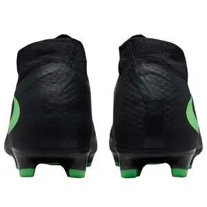 Nike Phantom High Academy Soccer Cleats