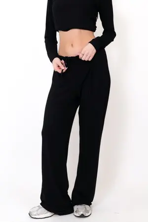 ON/OFF ESSENTIALS The Flow Pant - Black