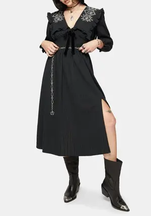 DISTURBIA Alira Bug Embroidered Cotton Midi Dress