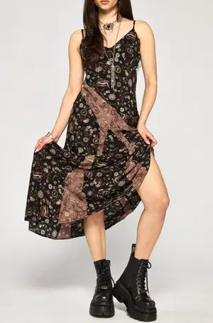 DISTURBIA Sylra Ditsy Folk Print Midaxi Dress