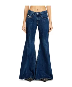 DIESEL® 1970 D-bleess Flared Jeans