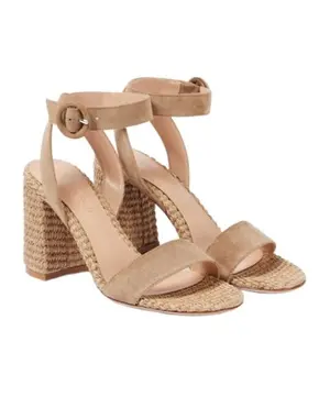 GIANVITO ROSSI Casual Minimalist Sandals