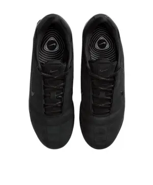 Nike Total 90 Shox Magia Sneakers