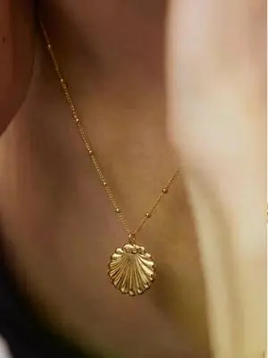 YOJ Conchiglia Shell Pendant Necklace