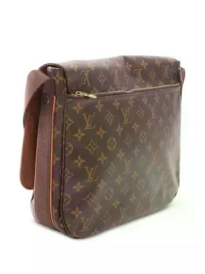 LOUIS VUITTON Monogram Beaubourg Messenger Bag