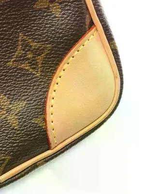 LOUIS VUITTON 2005 Monogram Amazon Shoulder Bag