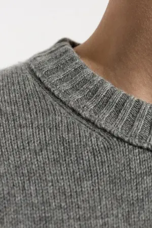 FRAME Cashmere Sweater With A Crew Neckline