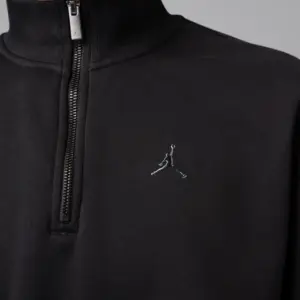 JORDAN Brooklyn 1/4-zip Cropped Top