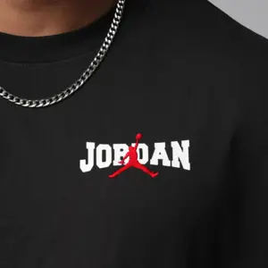 JORDAN Brooklyn T-shirt