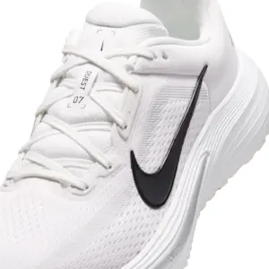 Nike Quest Road Running Shoes