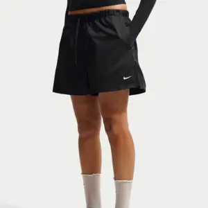 Nike Sportswear Loose Mid-rise Shorts