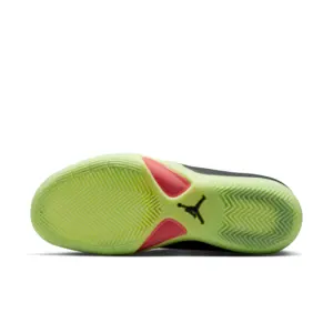 JORDAN Triangle Basketball Shoes