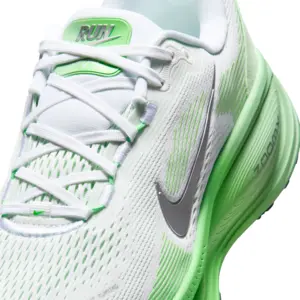 Nike Vomero 18 Road Running Shoes