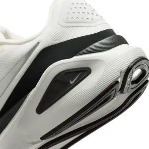 Nike Structure 26 Road Running Shoes