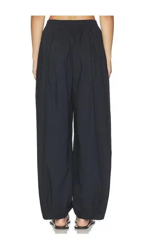 LOVERS AND FRIENDS Eliana Pant