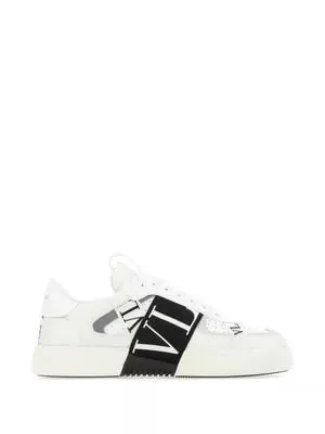 Valentino Garavani Vl7n Logo-tape Sneakers - White
