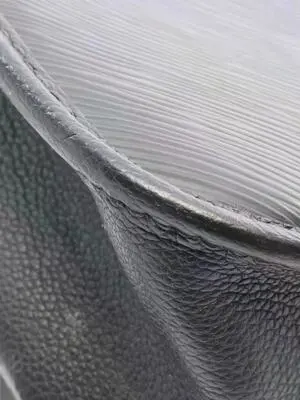 LOUIS VUITTON 2010s Epi Busi Nm Shoulder Bag