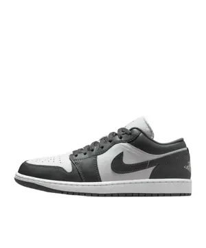 Nike Low-top Sneakers