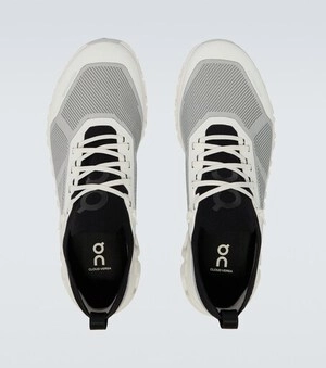 On Cloud 6 Versa Running Shoes