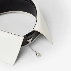 Fendi 5 Sisters" Lambskin Collar - White