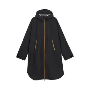 On X Loewe Cape