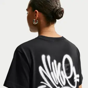 Nike Sportswear Classic Oversized T-shirt
