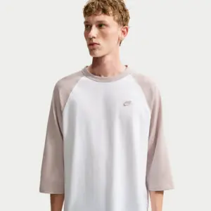 Nike Sportswear Club 3/4-sleeve Raglan Top - Brown