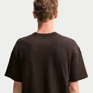 Nike Sportswear Premium Essentials T-shirt