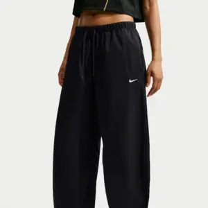 Nike Sportswear Loose Mid-rise Barrel Pants
