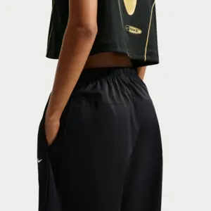 Nike Sportswear Loose Mid-rise Barrel Pants