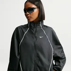 Nike Oversized Repel Windbreaker