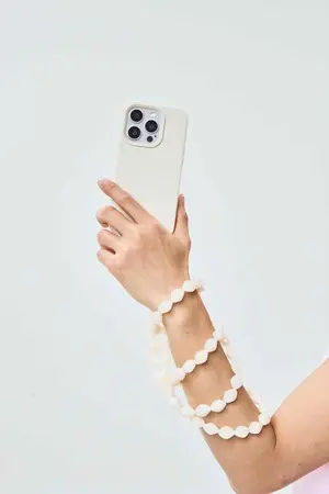 Cordée Cases Valerie Phone Chain - Ivory