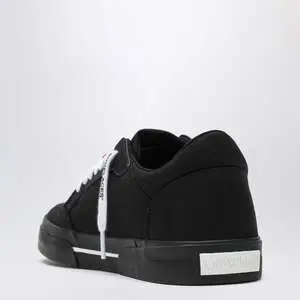 Off-White Vulcanized Low Top Sneakers With Contrast Arrow Logo