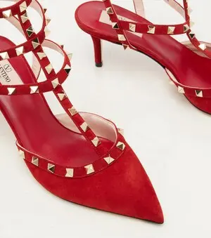 Valentino Garavani Rockstud Suede Pumps - Red